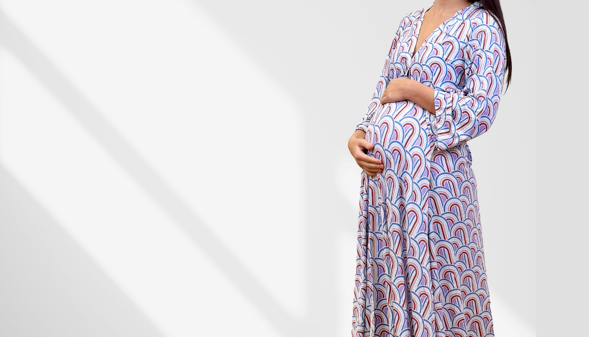 Stylish, comfortable birth gowns, bump-friendly maternity clothes – Lila