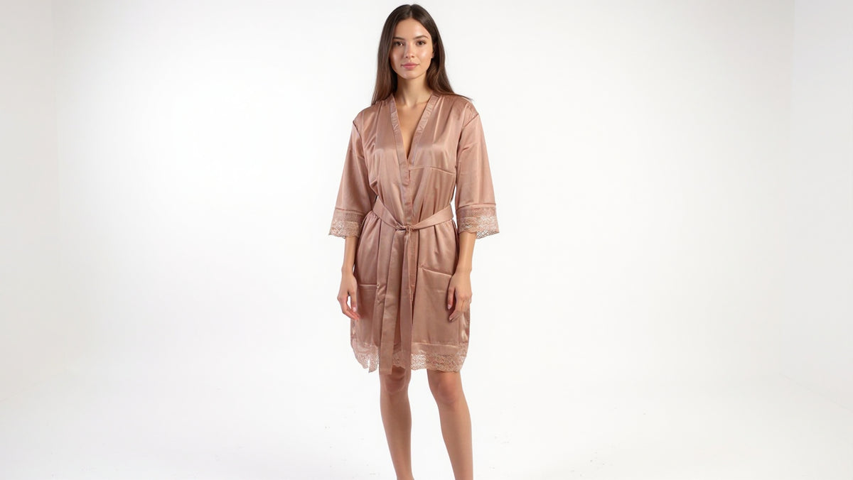 Stylish, comfortable birth gowns, bump-friendly maternity clothes – Lila